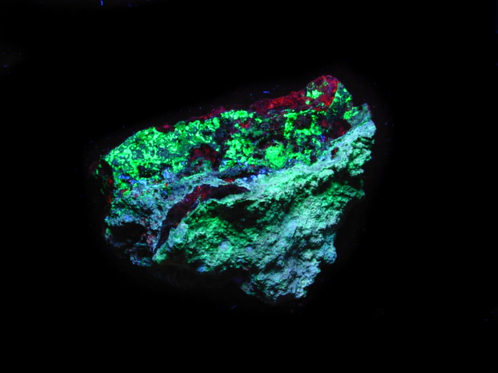 Fluorescent Minerals Arizona - Spirit Rock Shop